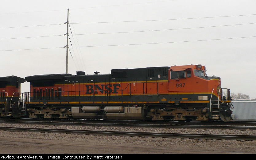 BNSF 987